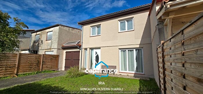 Maison à vendre - Aiguillon - 4 pièces - 3 chambres