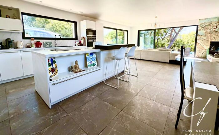 Maison à vendre - Puget-sur-Argens - 5 pièces - 3 chambres