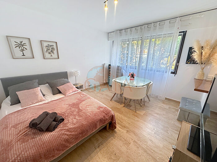 Appartement 1 pièce à louer - Cannes, Californie Pezou