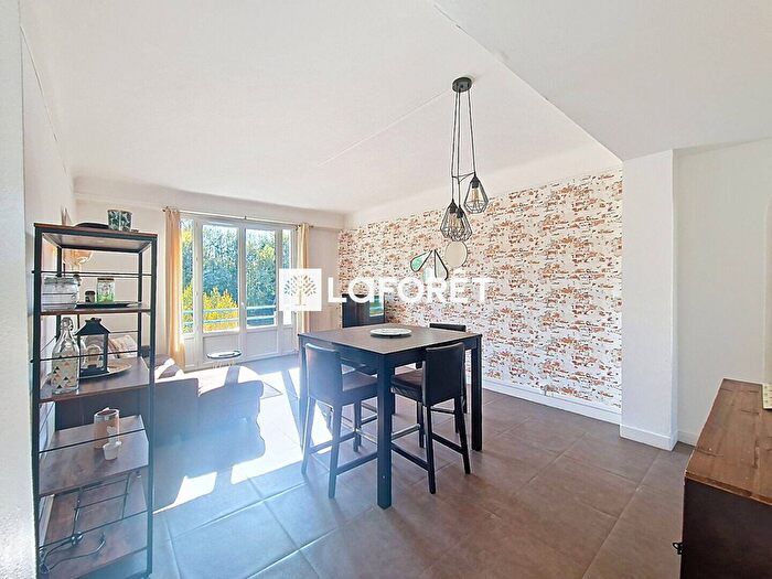 Appartement à louer - XIV Juillet, Pau - 4 pièces - 3 chambres