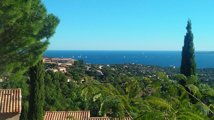 Appartement à vendre - Roquebrune-sur-Argens - 2 pièces - 1 chambre