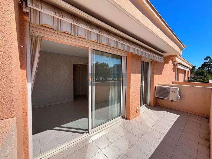 Appartement à vendre - Saint-Raphaël - 3 pièces - 3 chambres