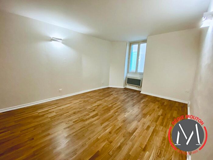 Appartement 3 pièces à louer à Saint-Genis-Laval, Centre-ville