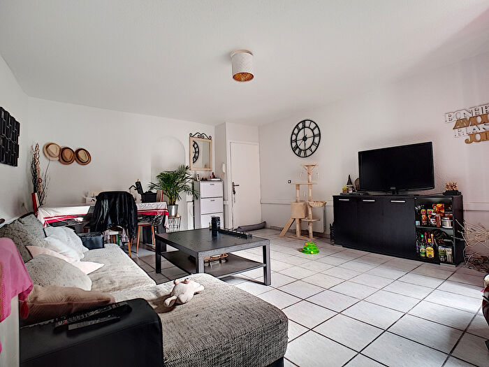 Appartement à louer - Riom, Centre-ville - 2 pièces - 1 chambre