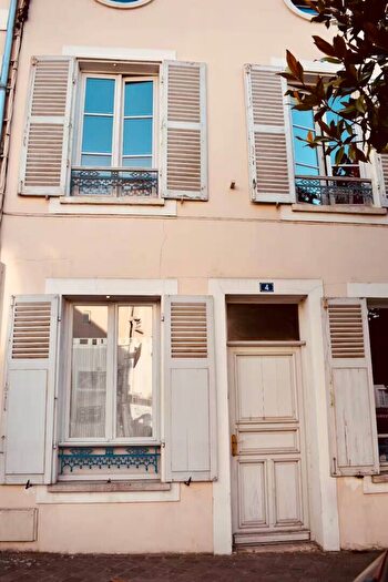 Appartement à louer - Le Malesherbois - 5 pièces - 4 chambres