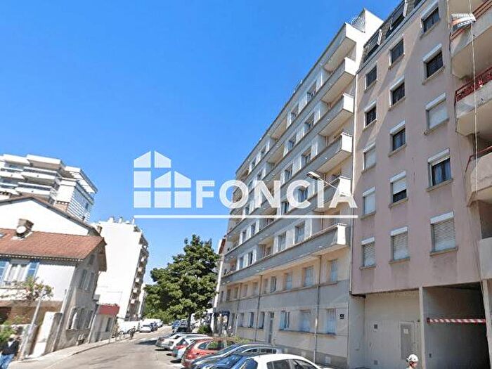 Appartement à louer - Allies-Clos dOr, Grenoble - 3 pièces - 2 chambres