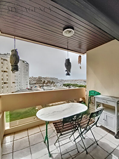Maisons à vendre et appartements à louer - 1