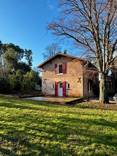 Maison à louer - Venelles - 7 pièces - 4 chambres