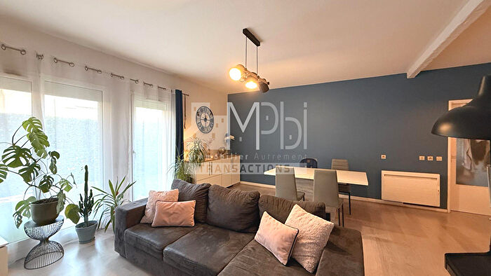 Appartement à vendre - Bourg-en-Bresse - 3 pièces - 1 chambre