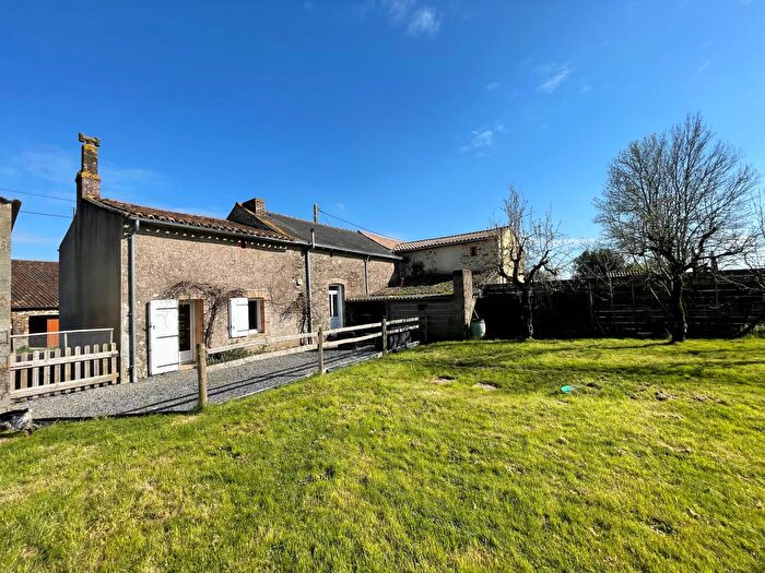 Maison à louer - La Jubaudière - 4 pièces - 2 chambres