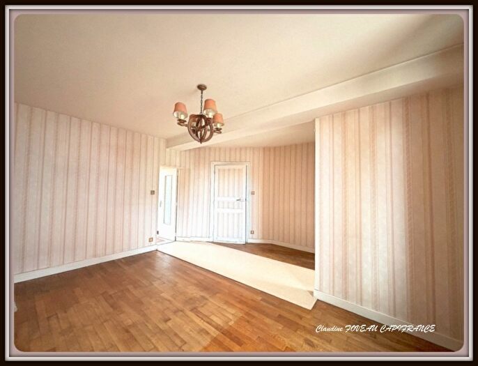 Maison à vendre - Saint-Gérand-de-Vaux - 11 pièces - 7 chambres