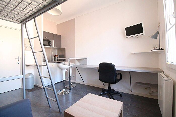 Appartement à louer - Centre Ancien, Caen - 1 pièce