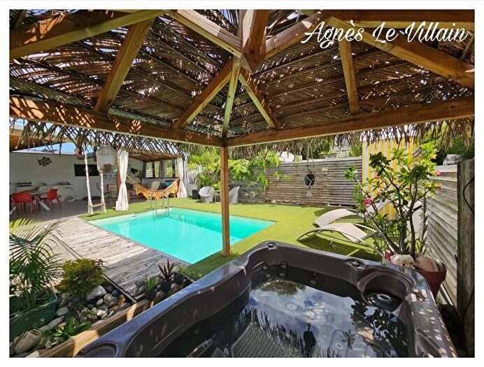 Maison à vendre - Deshaies - 5 pièces - 4 chambres