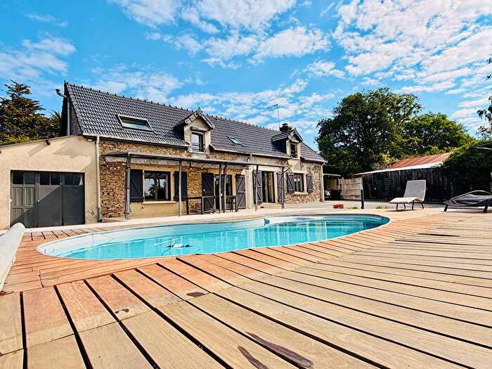 Maison 8 pièces à vendre à Bain-de-Bretagne