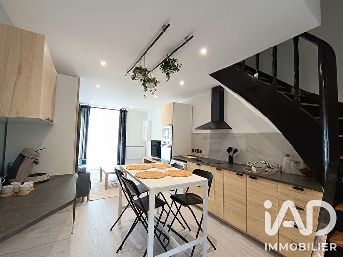 Saint-Clair-de-la-Tour : Maison 3 pièces à louer