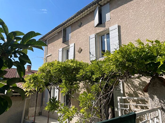 Maison 4 pièces à louer à Centre Ville, Sorgues