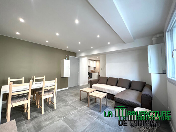 Appartement à louer - Saint-Étienne, Saint-Roch, Vivaraize, Valbenoite, Centre Deux - 3 pièces - 2 chambres