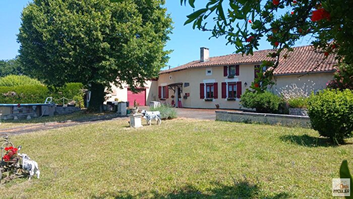 Maison 7 pièces à vendre - Saint-Laurent-de-Belzagot