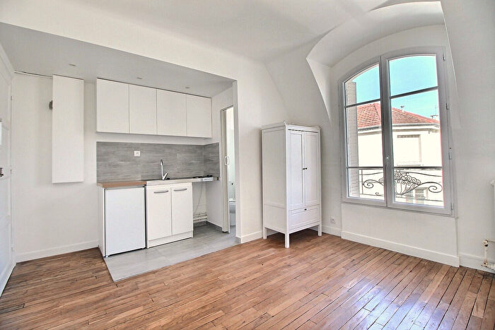 Appartement 1 pièce à louer à Courbevoie, Bécon