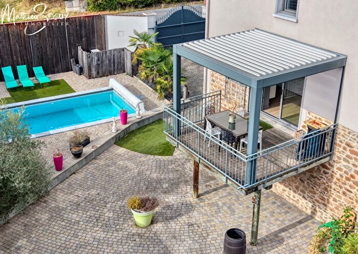 Maison 6 pièces à Sainte-Foy-l'Argentière, à vendre