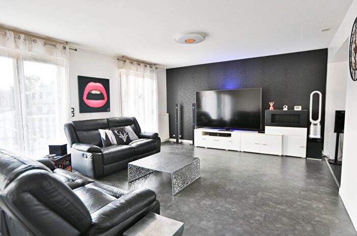 Maison à vendre - Gournay-sur-Marne - 6 pièces - 5 chambres