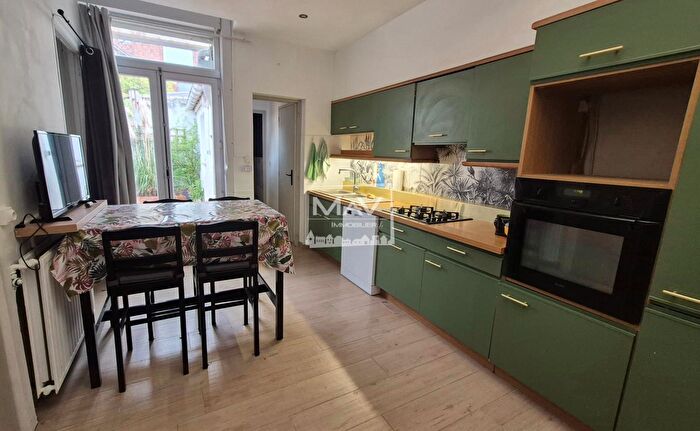 Maison à louer - Tourcoing, Blanc Seau - 4 pièces - 3 chambres