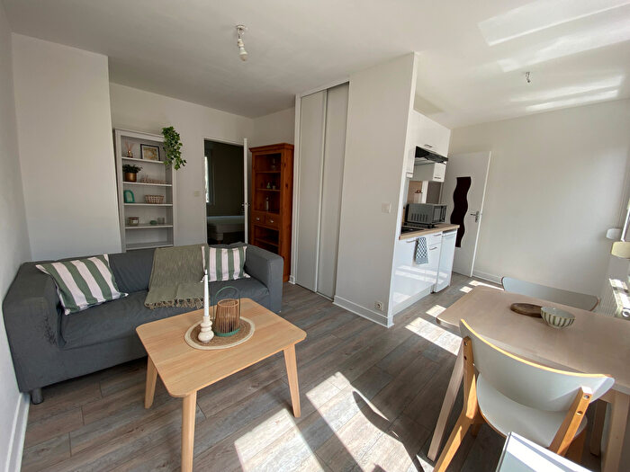 Appartement à louer - Amiens, Saint-Anne, Fb Noyon - 2 pièces - 1 chambre