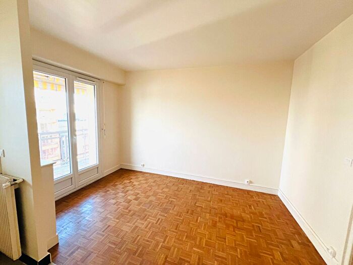 Appartement à louer - Gallieni-De Lattre de Tassigny, Épinay-sur-Seine - 2 pièces - 1 chambre