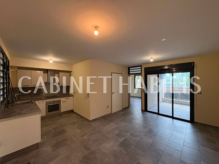 Appartement à vendre - Saint-Pierre, Centre-ville - 2 pièces - 1 chambre