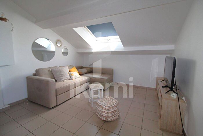 Appartement à louer - Calvaire Hugo Cécile-Châteauvert -Châteauvert, Valence - 1 pièce
