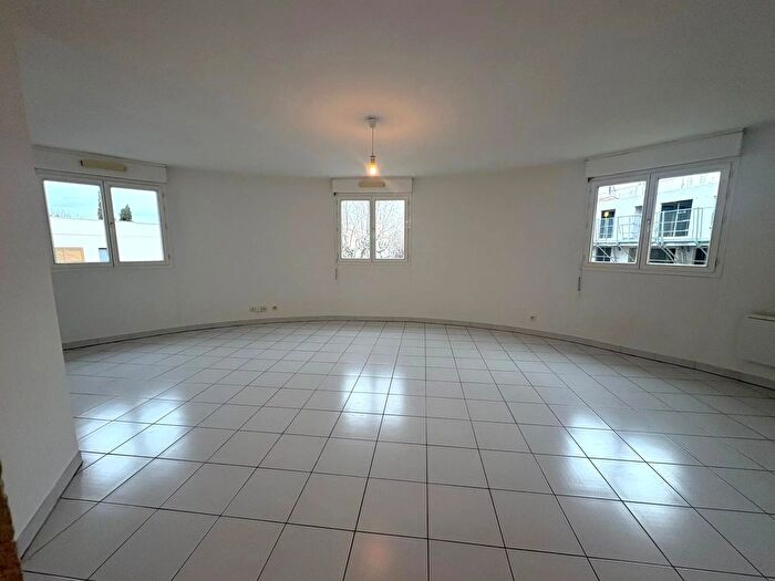 Appartement 3 pièces à louer - Aix-en-Provence, Val Saint-André