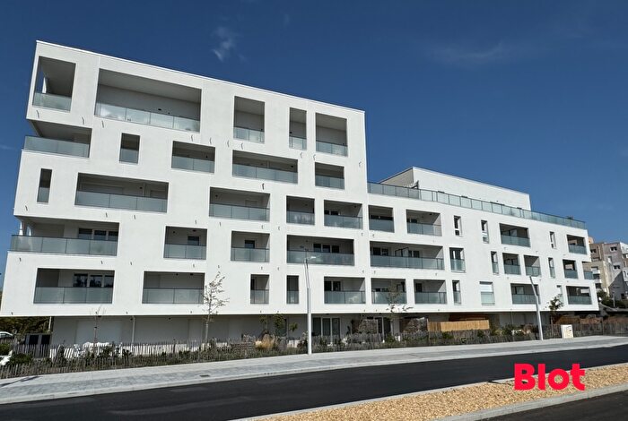 Appartement à vendre - Saint-Nazaire, Saint-Marc - 2 pièces - 1 chambre