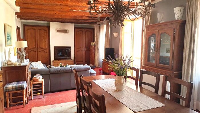 Annot : Appartement 9 pièces à vendre