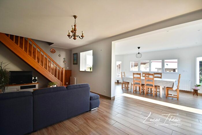 Maison 5 pièces à Quittebeuf, à vendre