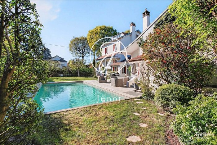 Maison 8 pièces à vendre - La Celle-Saint-Cloud