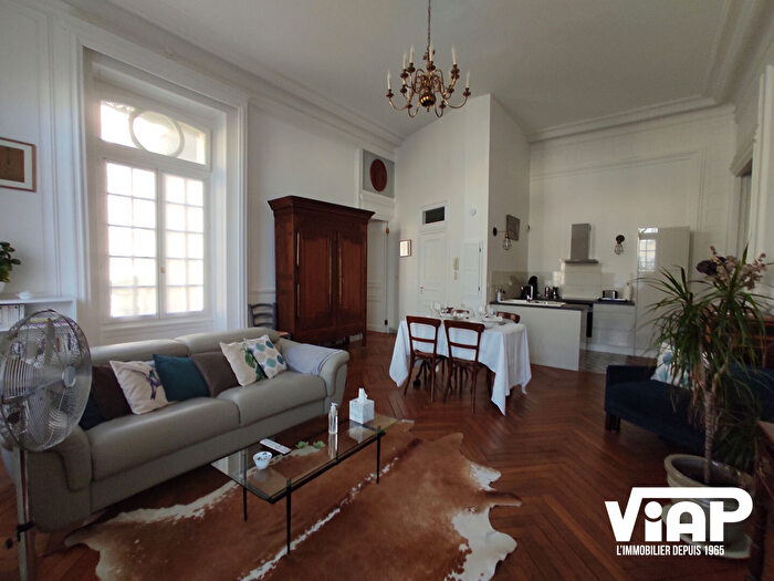 Appartement à louer - Limoges, Centre-ville, Hôtel de Ville, Emailleurs - 2 pièces - 1 chambre