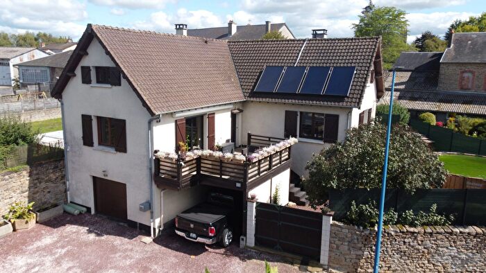 Maison à vendre - Châteauponsac - 5 pièces - 3 chambres