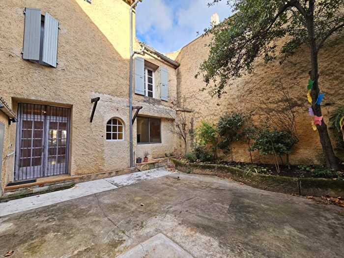 Maison à louer - Sainte-Cécile-les-Vignes - 5 pièces - 3 chambres