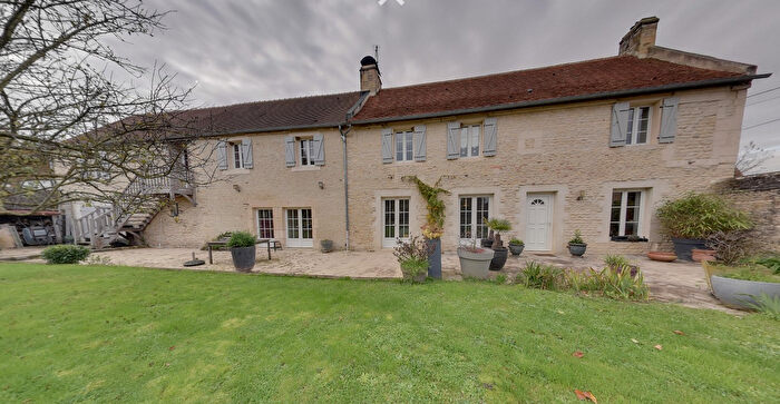 Maison à vendre - Magny-la-Campagne - 7 pièces - 5 chambres