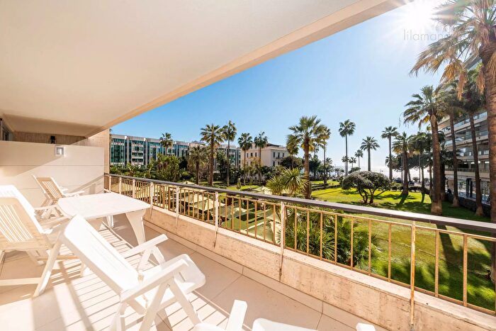 Appartement à vendre - Cannes, Centre-ville - 4 pièces - 3 chambres