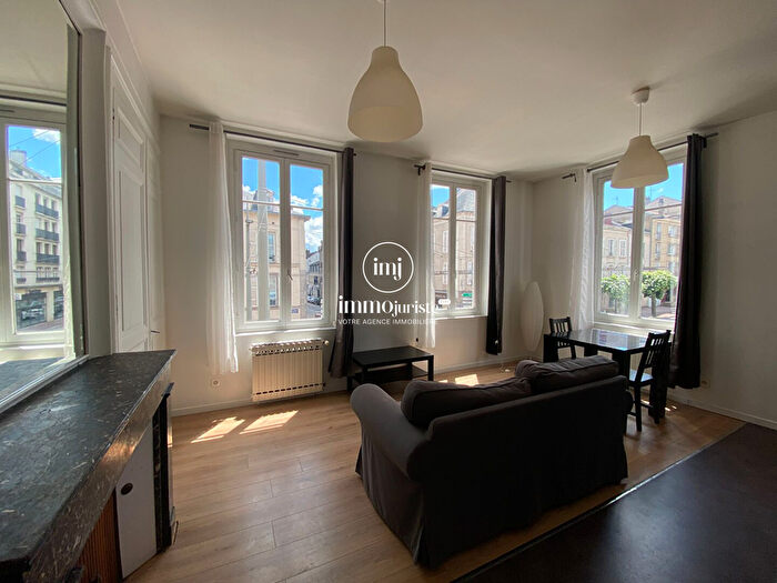 Appartement à louer - Limoges, Centre-ville, Hôtel de Ville, Emailleurs - 2 pièces - 1 chambre