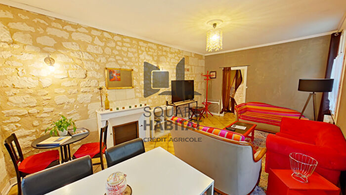 Maison 8 pièces à Chinon, à vendre