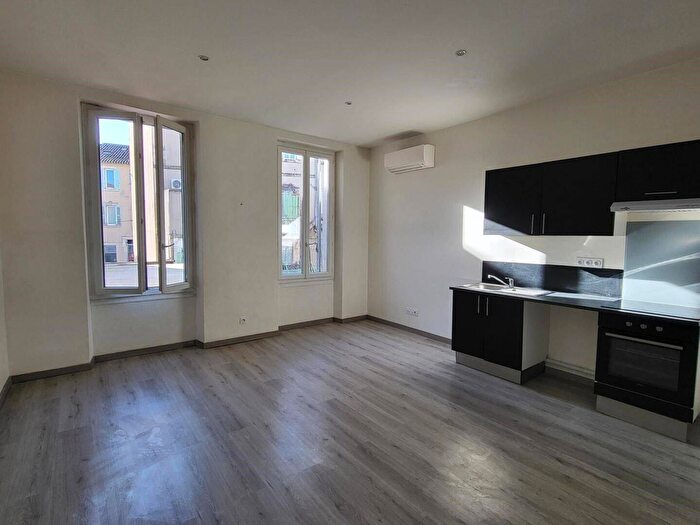 Appartement à louer - Centre Ville, Salon-de-Provence - 2 pièces - 1 chambre