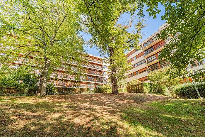La Celle-Saint-Cloud, La Jonchère : Appartement 6 pièces à vendre