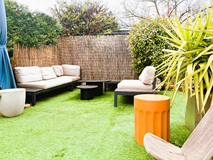 Appartement à vendre - Venelles - 3 pièces - 2 chambres