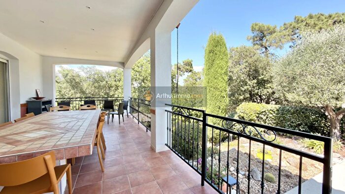 Maison 8 pièces à vendre à Fréjus, Caïs