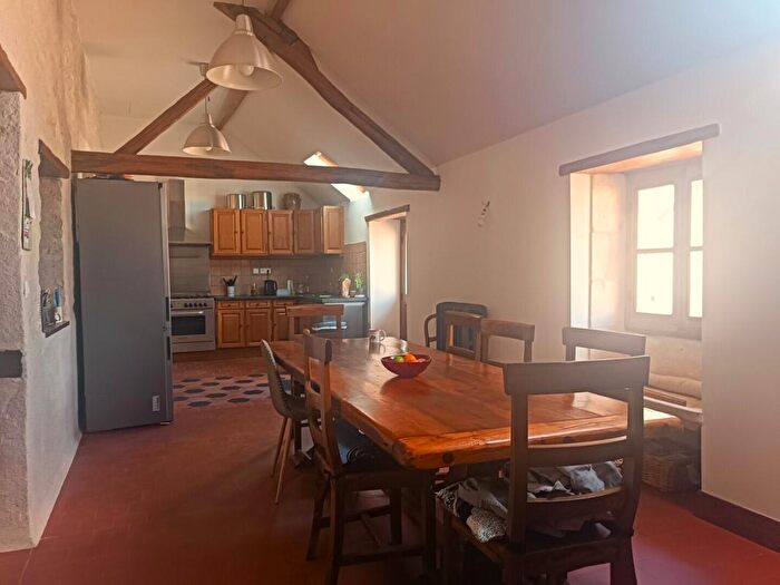 Maison 10 pièces à Bruère-Allichamps, à vendre