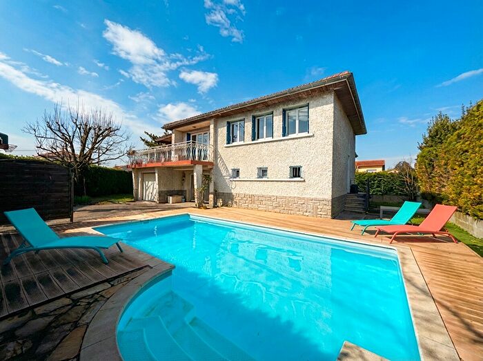 Maison à vendre - Saint-Symphorien-dOzon - 5 pièces - 4 chambres