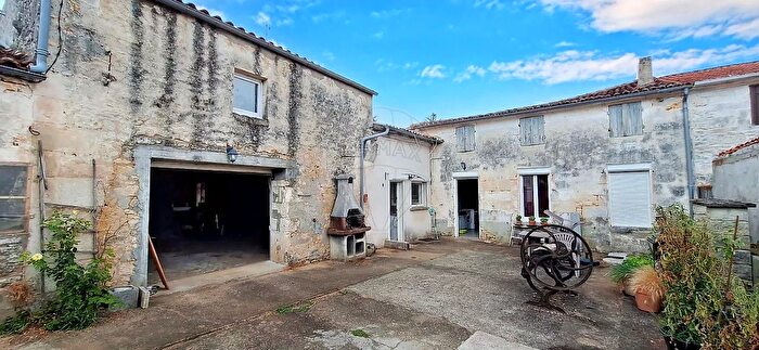 Maison à vendre - Port-dEnvaux - 5 pièces - 2 chambres