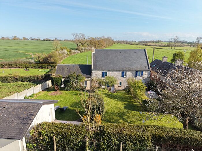 Isigny-sur-Mer : Maison 9 pièces à vendre